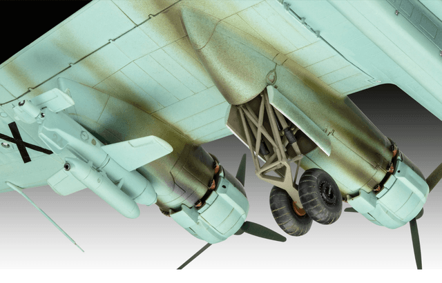 Revell 03777 Focke-Wulf Fw 200 C-5-C-8 Condor online bestellen | MÜLLER