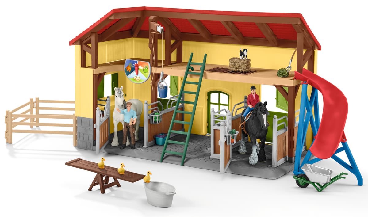 Schleich 42485 - Farm World - Pferdestall online bestellen | MÜLLER